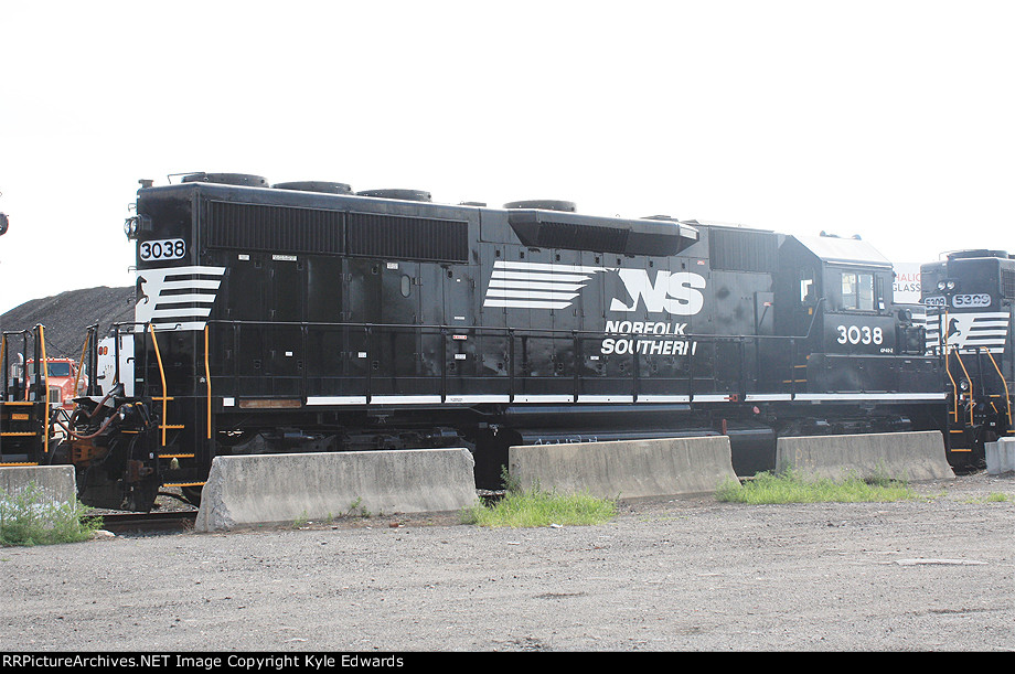NS GP40-2 #3038